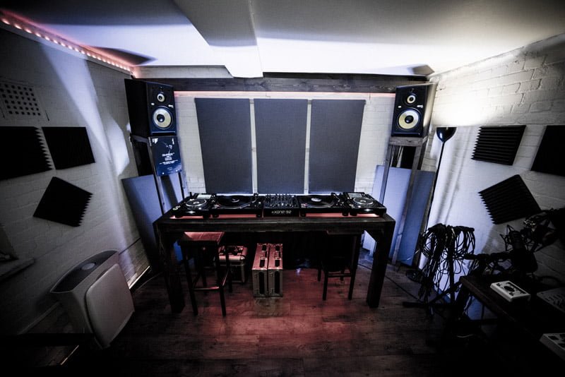 DJ & Music Production Studio in London