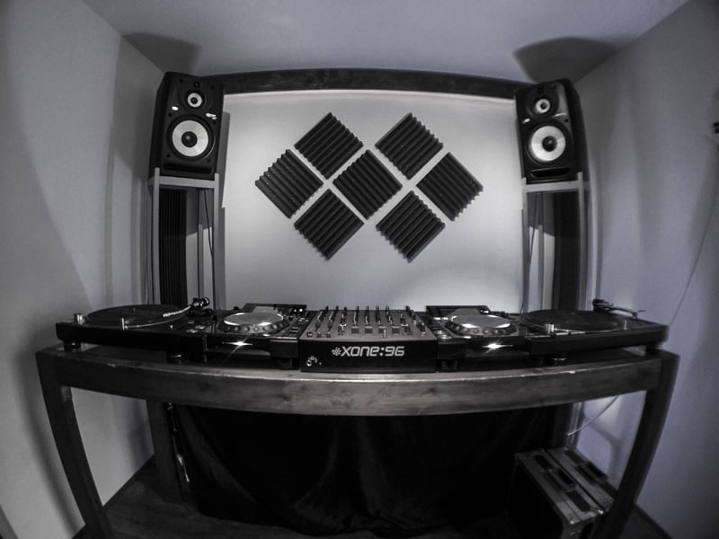 Hire DJ Studio in London to practice or record your DJ sets